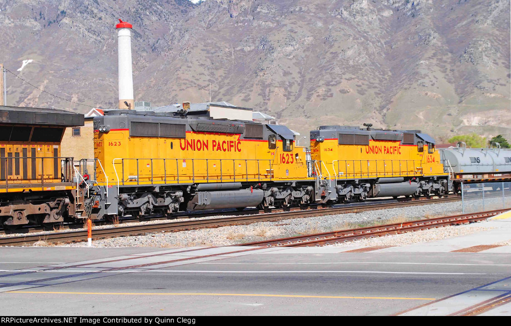 UNION PACIFIC SD40N's 1623/1634